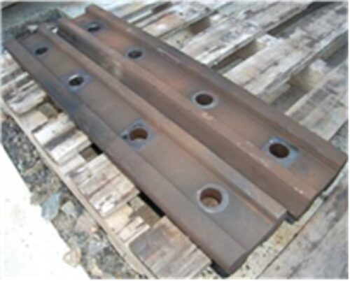 軌道の継目を連結する継目板の締結 | 緩み止めナットのハードロック工業